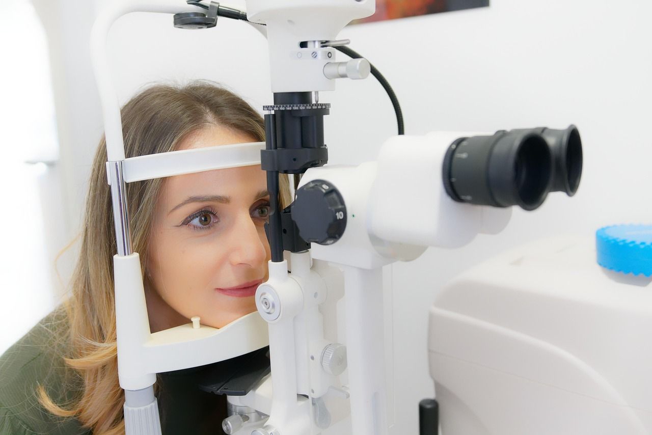 Guzy oka – objawy i metody diagnostyki zmian w oku | Premium Medical